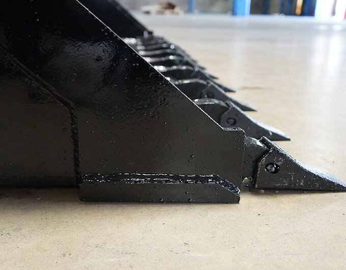 Blue Diamond Severe Duty Bucket | Find the Right Tool For the Right ...